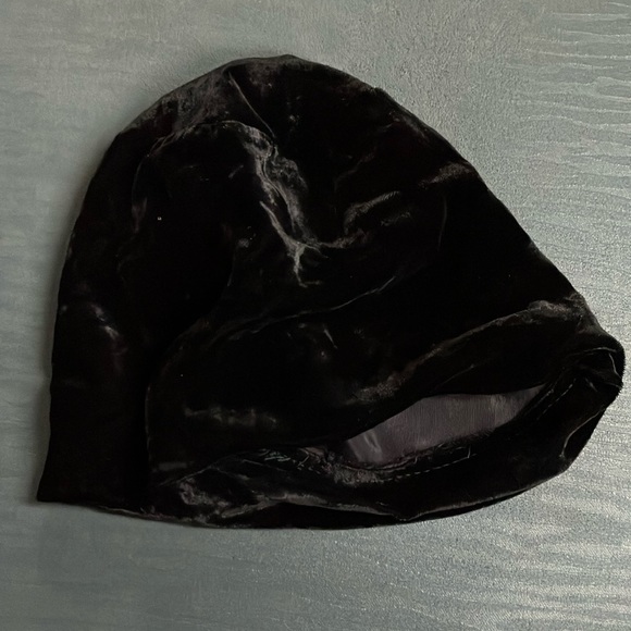 Accessories | Vintage Crushed Black Velvet Hat With Satin Lining | Poshmark